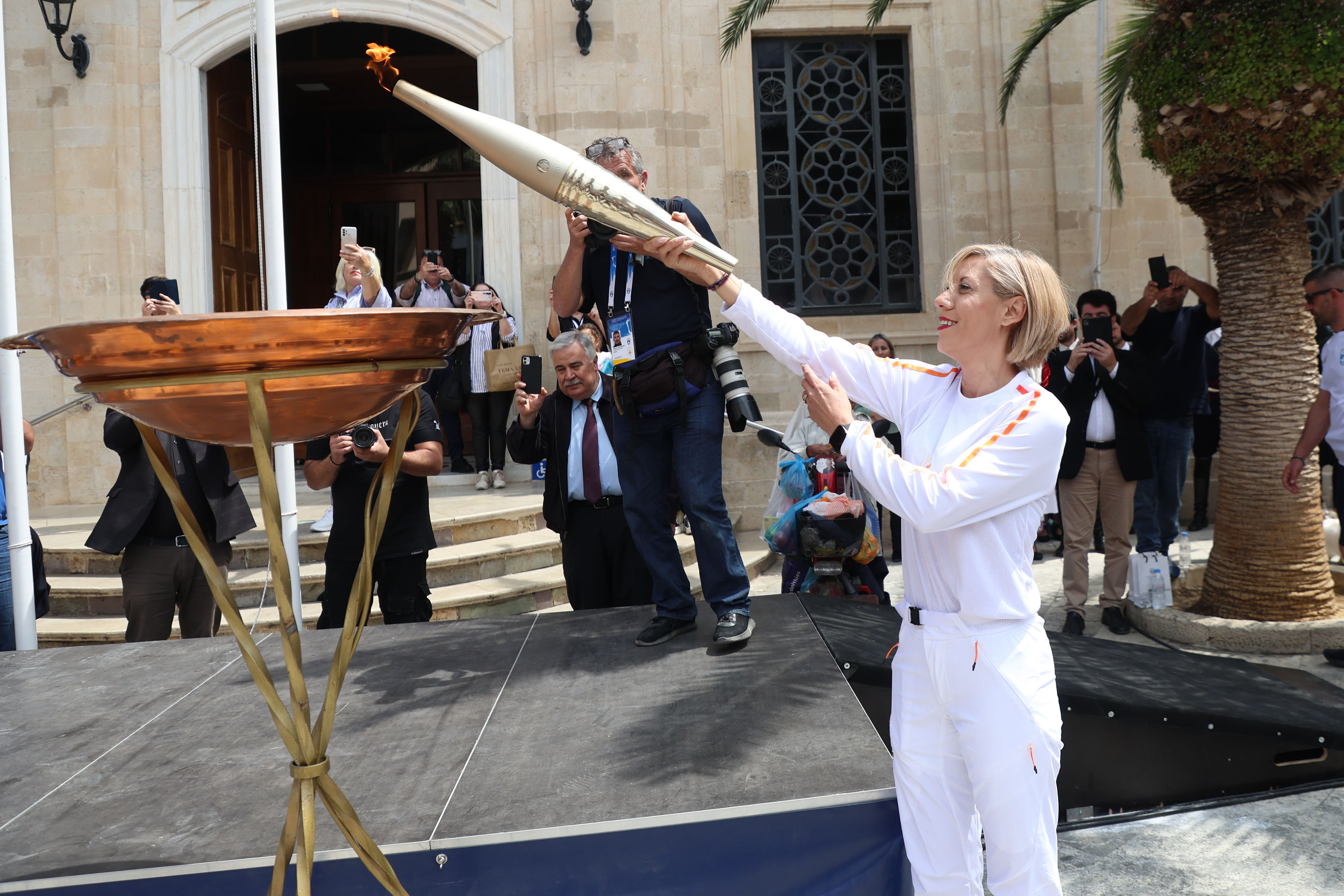 Στέλλα Πιλάτου: Η συγκίνηση όταν άναψε την Ολυμπιακή φλόγα και το «ευχαριστώ» στους γονείς της ...